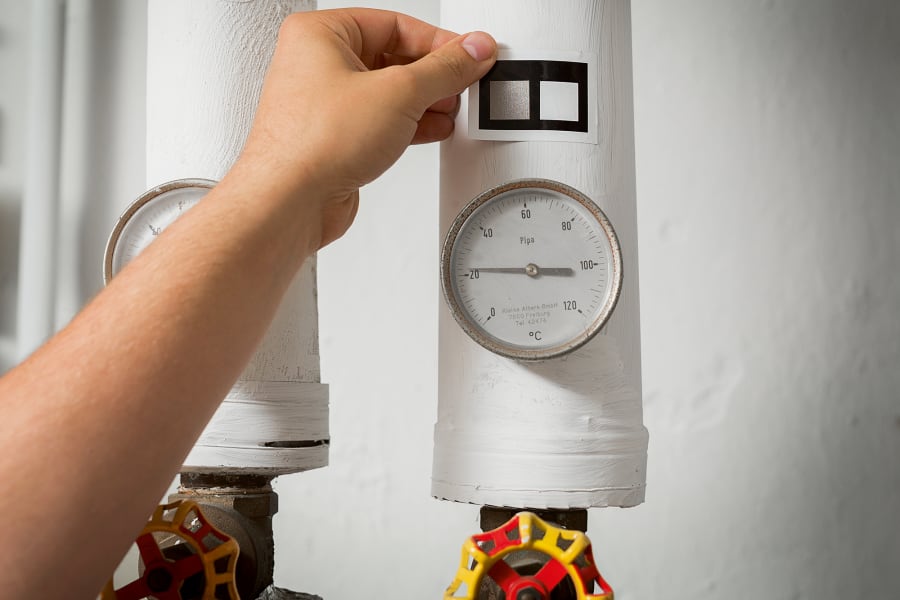 Attach testo ε - marker