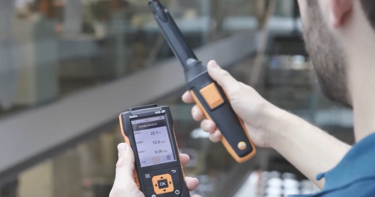 Measuring indoor air quality and comfort level with the testo 440